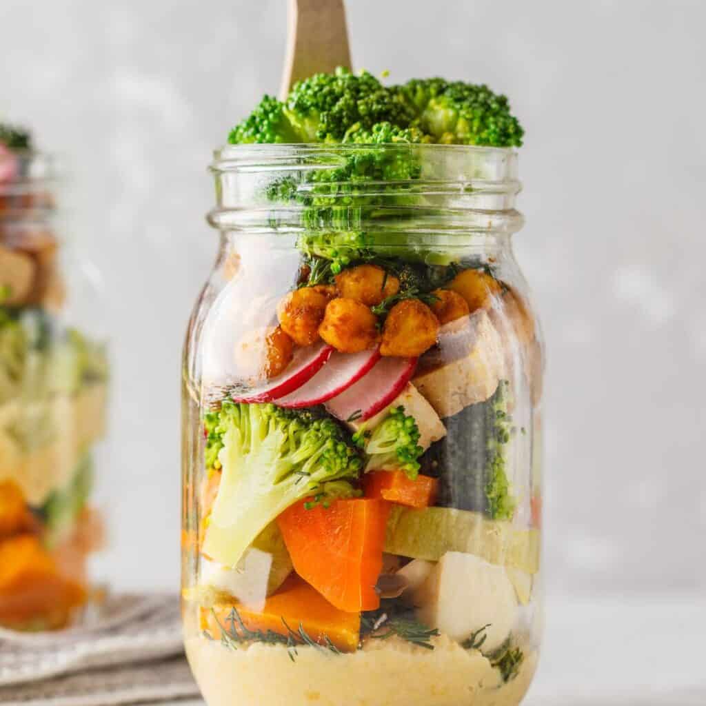 Mason Jar Salad Meal Prep Guide & Easy Recipe — Maria Lucey Dietitian